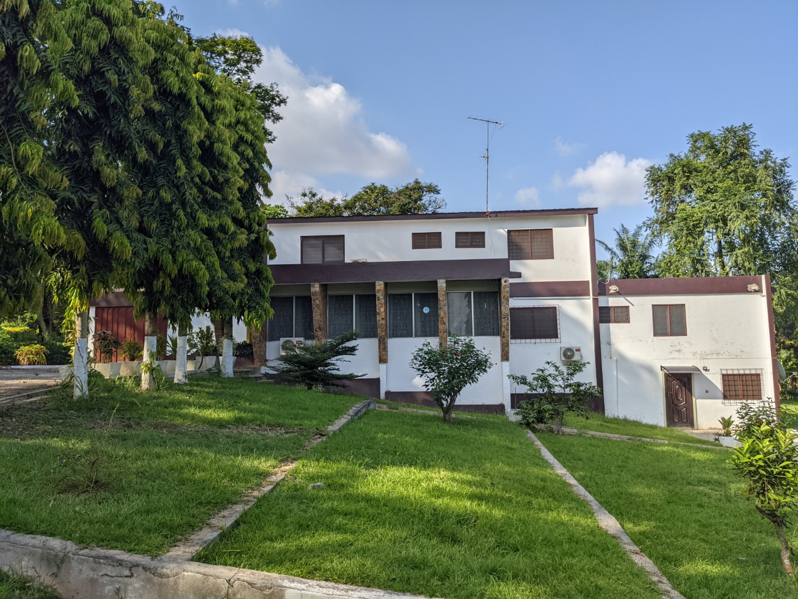 CSIR-Building and Road Research Institute - BRRI Executive Guesthouse